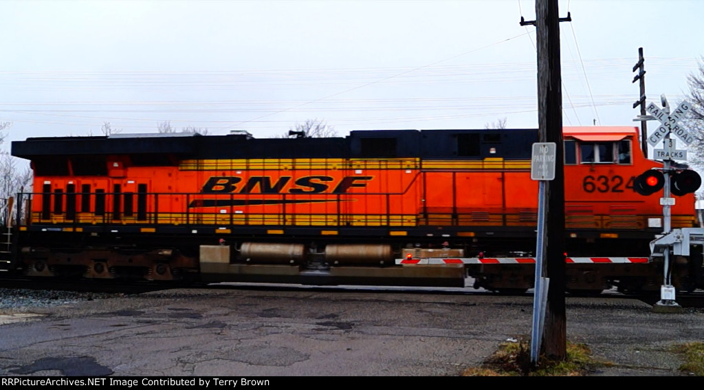 BNSF 6324